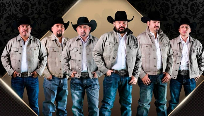 Intocable regresa a los escenarios con concierto en vivo - iHeartRadio