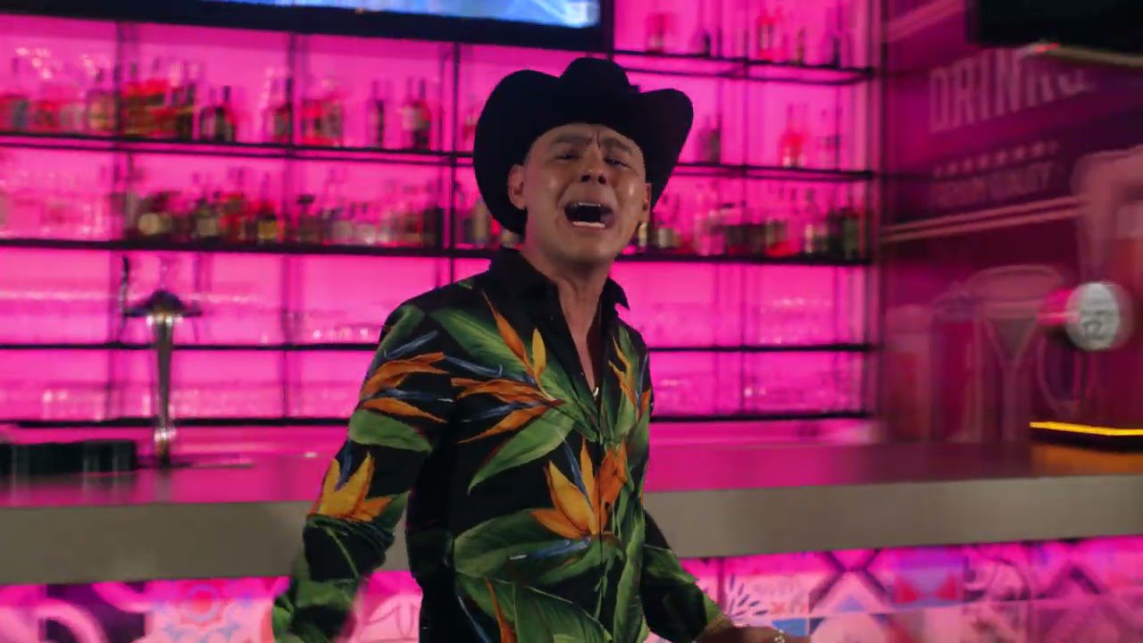 El Yaki presenta su nuevo sencillo “Loco” - iHeartRadio El Yaki presenta su nuevo sencillo “Loco” - iHeartRadio