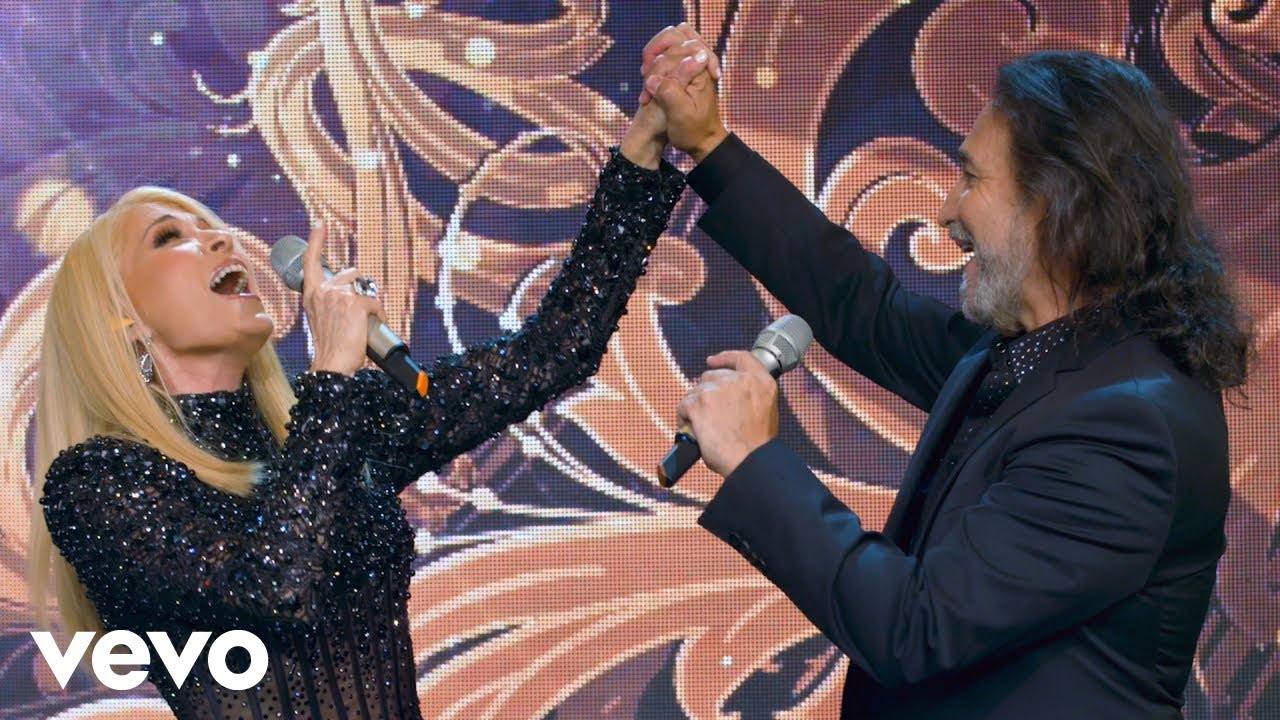 Yuri y Marco Antonio Solís a dueto en "Primero Dios" - iHeartRadio