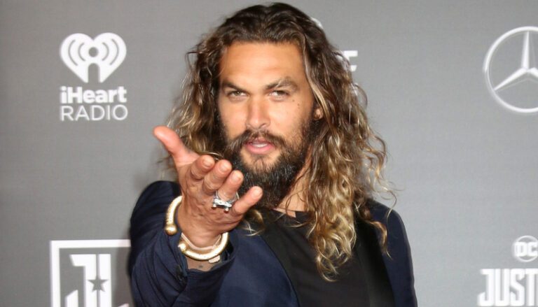 Jason Momoa no tiene dónde vivir - iHeartRadio